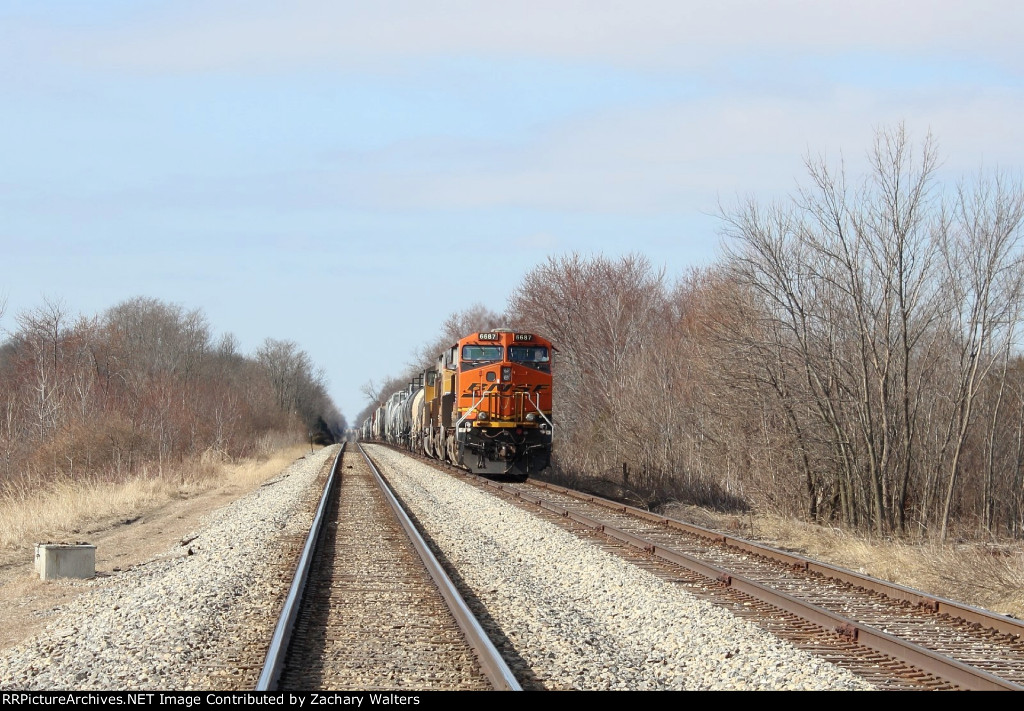 BNSF 6687 UP 7449